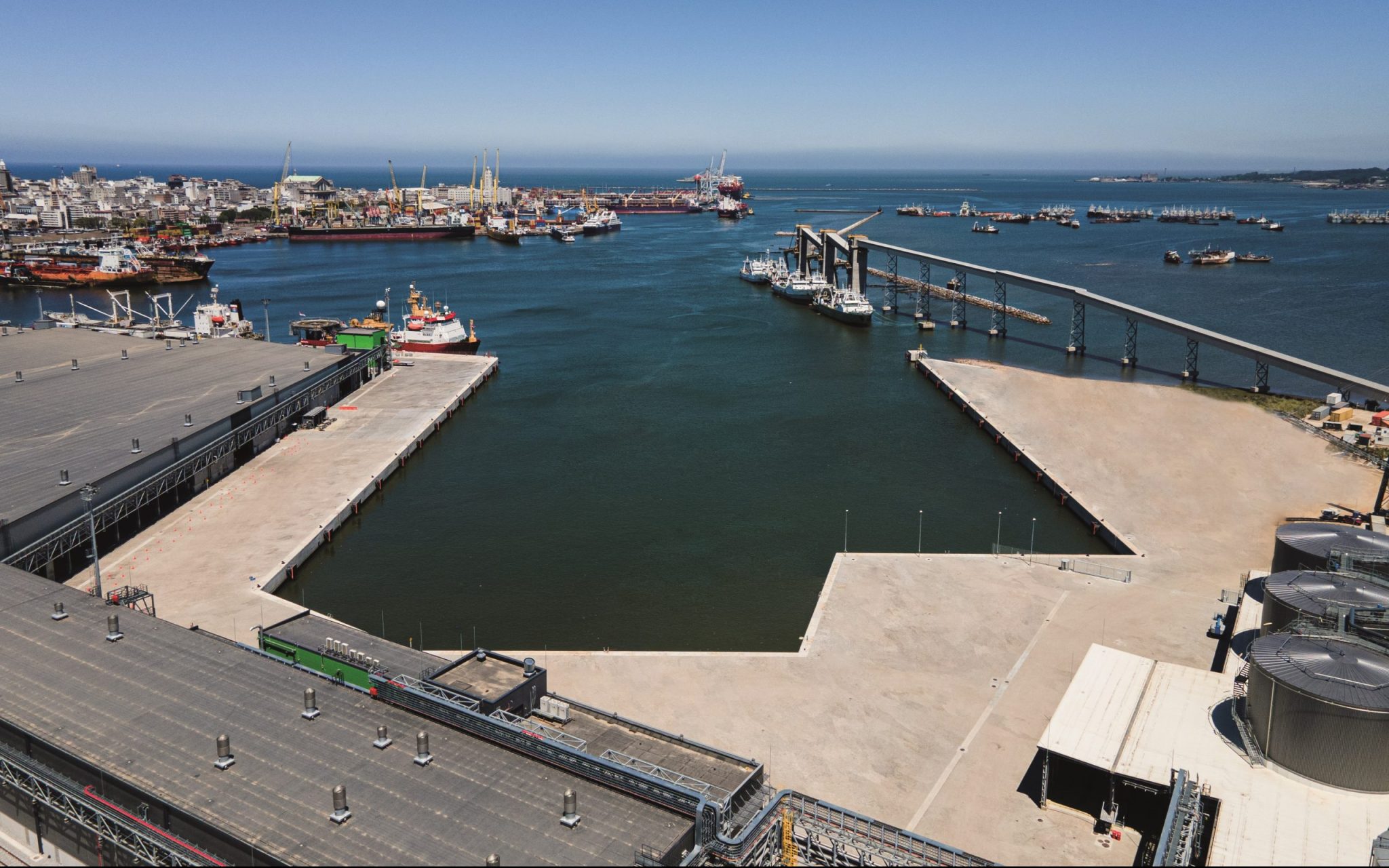 Calado del puerto de Montevideo permite completar barcos Panamax ...